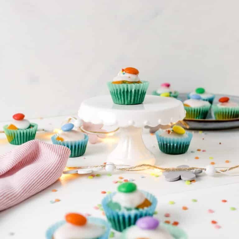 24 bunte Mini Muffins zum Kindergeburtstag - Mein Backglück